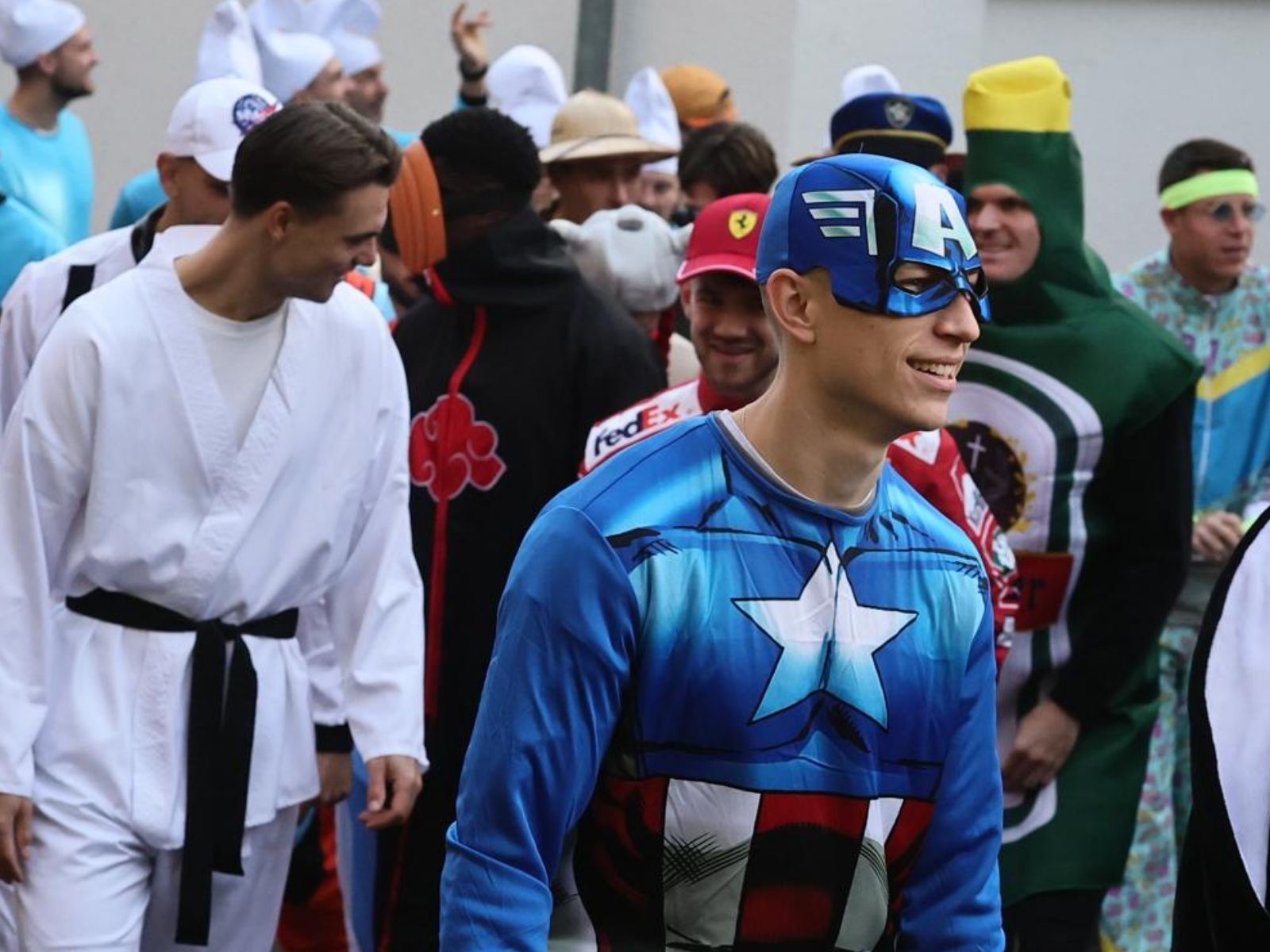 So sehen die Kostüme des 1. FC Köln am 11.11. aus